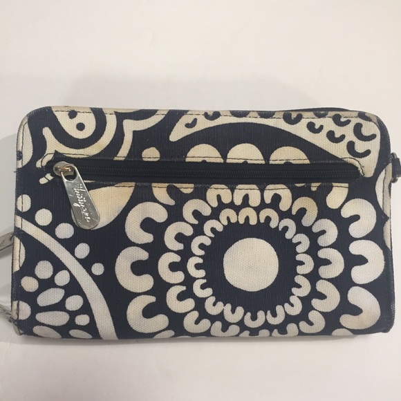 thirty-one | Bags | Thirtyone Wallet Blue White Floral Zip Around ...